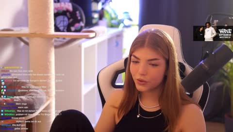 Fibii - Streamer Profile & Stats